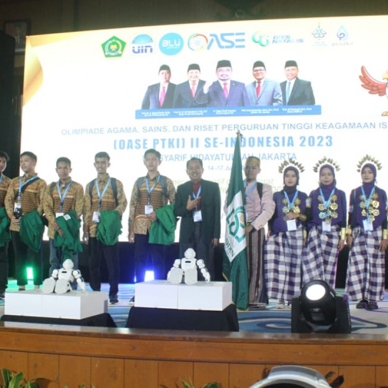 Kontingen UIN Alauddin Makassar Memukau saat Parade Pembukaan OASE PTKI ... Kontingen UIN Alauddin Makassar Memukau saat Parade Pembukaan OASE PTKI ...